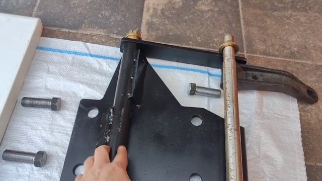 Усилитель оси МТЗ (КРОНШТЕЙН) чтоб не гнуло вал мтз 80/82.