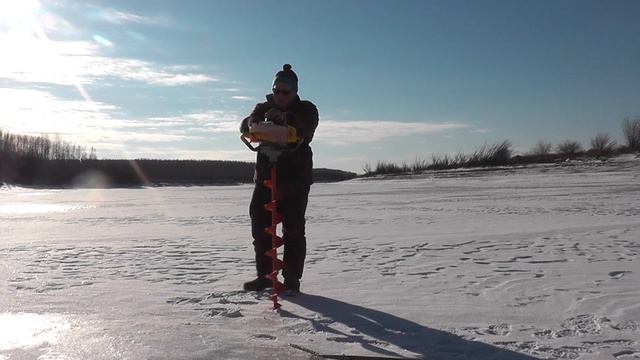 ОТКРЫВАЕМ СЕЗОН ЗИМНЕЙ РЫБАЛКИ 2025 / РЫБАЧИМ НА АМУРЕ / ЛОВИМ ЩУКУ НА ЖЕРЛИЦЫ КОМСОМОЛЬСКЕ-НА-АМУРЕ