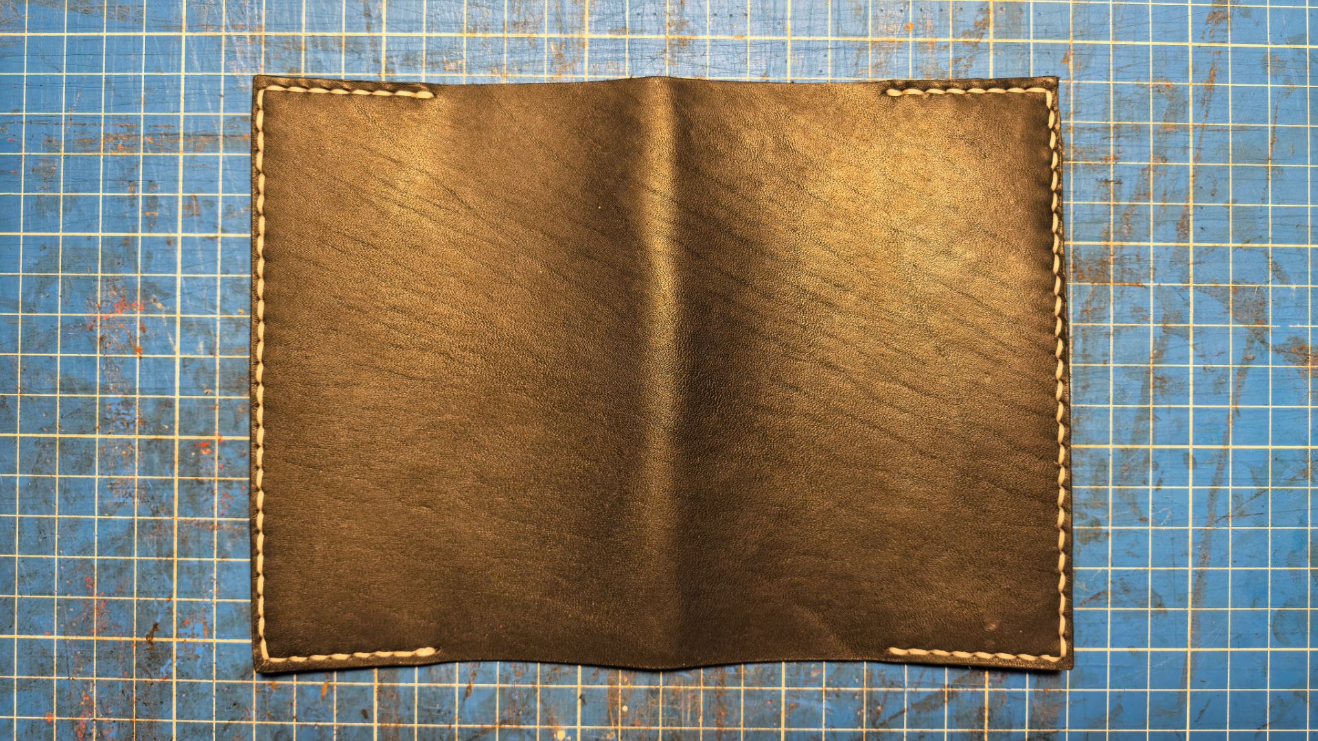 Урок 2 Как сделать обложку под документы из натуральной кожи своими руками.Выкройка.Кожевничество