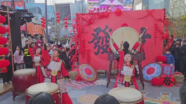 Современные достопримечательности китайского Нового года! Пешеходная экскурсия по Шанхаю 2026
