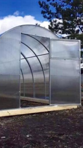 Теплицы парники на премую от завода Статус