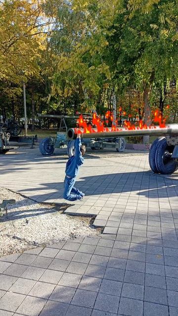 Трасса в огне! - какая ерунда | Мускулы против железа | Серега скалолаз #боулдеринг #shorts #спорт