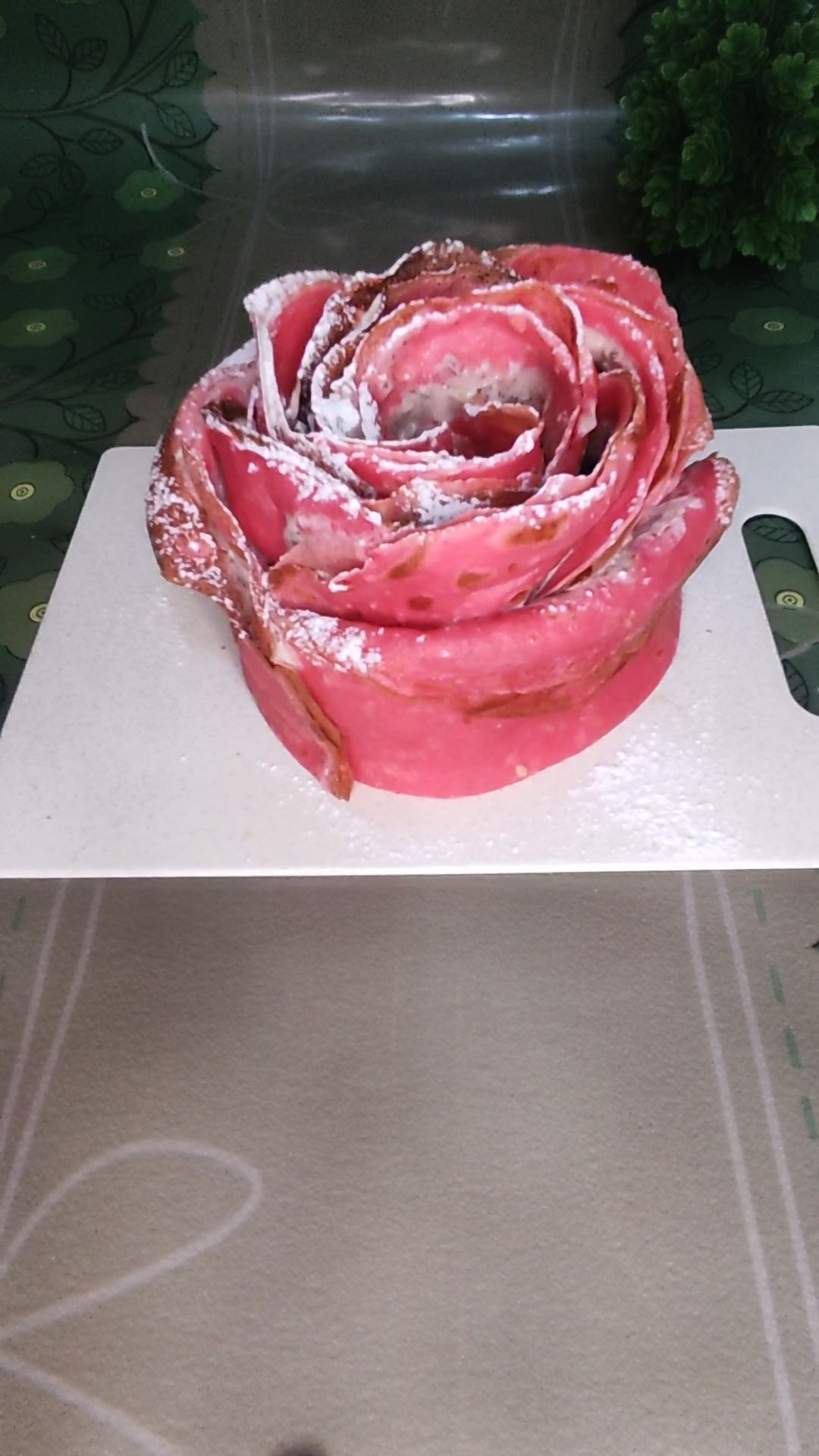 Нежнейший розовый блинный торт