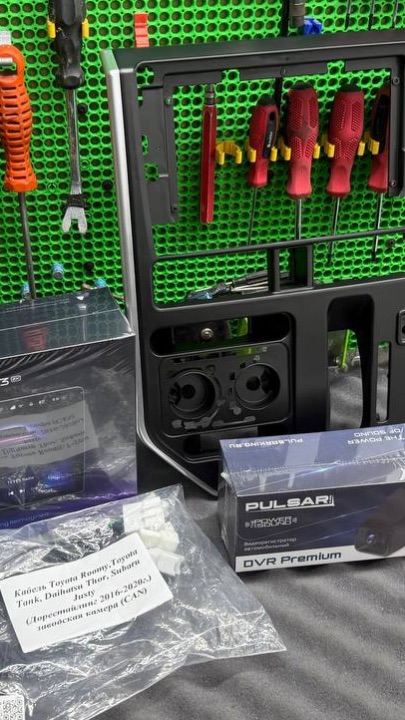 Комплект магнитолы для Светланы из г. Санкт Петербург на Toyota Roomy(дорестайлинг) заводская камера