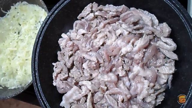 Поджарка из свинины тонкими полосками