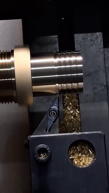 Изготовление латунного штуцера. Одновременная обработка в 2 резца.