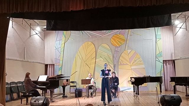 Анна Колосова. Музыка  Игоря Лученка, слова Михаила Ясеня «Память сердца»