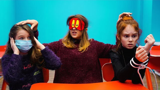 КРУТОЙ ЧЕЛЛЕНДЖ!!! НЕ ВИЖУ, НЕ СЛЫШУ, НЕ ДВИГАЮСЬ!