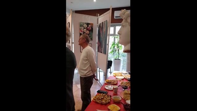 Выставка художественных работ сочинских архитекторов на улице Воровского