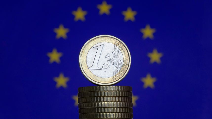 ЕС не спешит выделять Киеву обещанный кредит