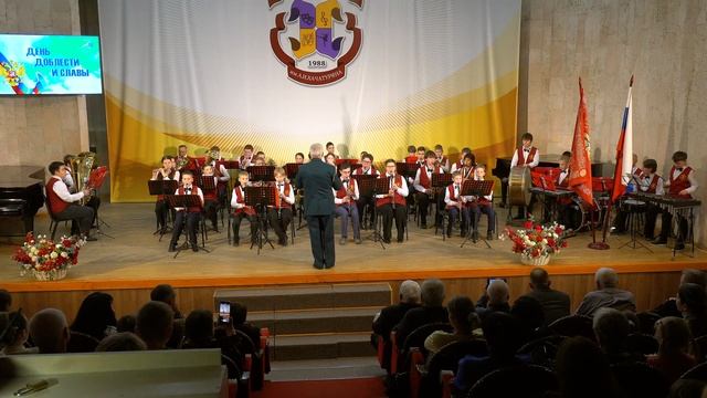 Н. Чемберджи «Слава гвардейцам»