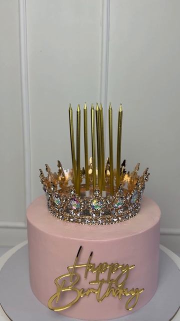 Бисквитный торт "Корона и блёстки" (V182D) #торт #крембисквит #тортскороной #тортсблестками