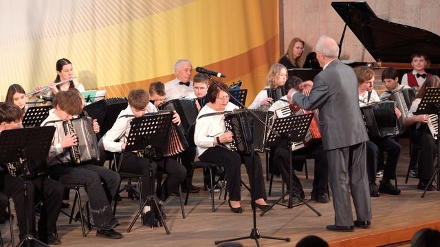 Е. Дербенко. "Аты-баты"