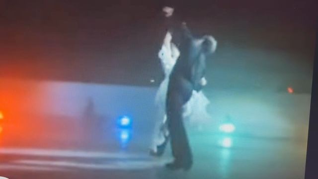 Вальс «Мой ласковый и нежный зверь» Ледовый ансамбль "Все звезды" Елена Гаранина и Игорь Завозин.