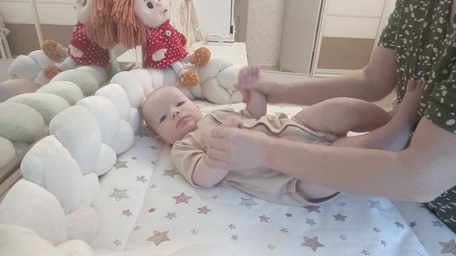 КОМПЛЕКС УПРАЖНЕНИЙ ✅ от 3 до 6 месяцев массаж для грудничков с потешками