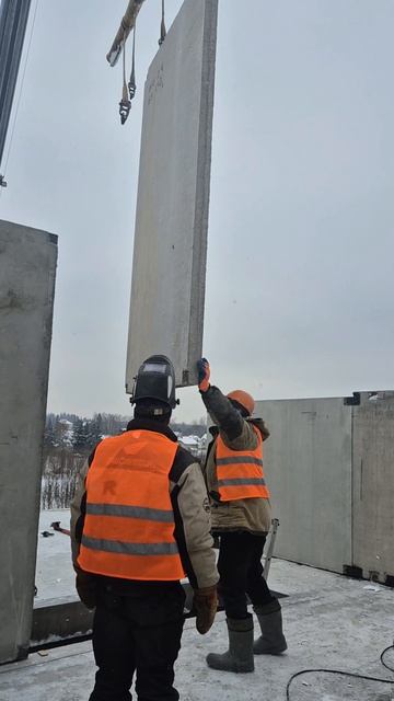 Думаете сложно строить дом зимой?