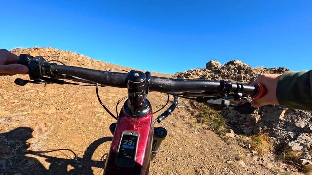 Катаюсь с видом на ледники Актру и Северо-Чуйский хребет