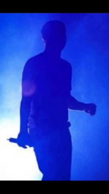 Мое исполнение песни "Тающий снег" Юры Шатунова