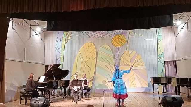 Ангелина Столярова.  Музыка Александра Колкера, слова Кима Рыжова «Долго будет Карелия сниться»