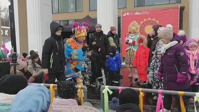 Масленичный батл. Девочки против мальчиков. Город Королёв