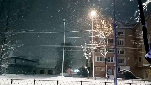 Снег пошёл и 23 Февряля пришло