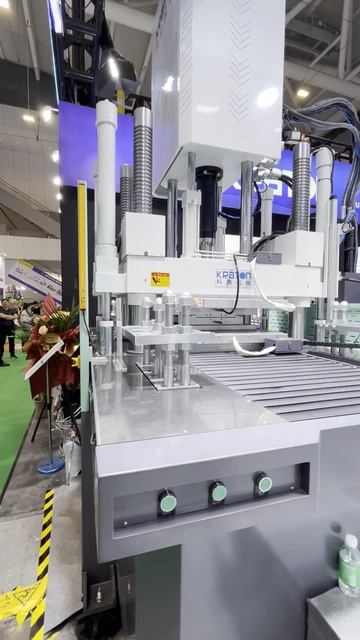 гибридная литьевая машина для жидкого двухкомпонентного силикона VH-спереди