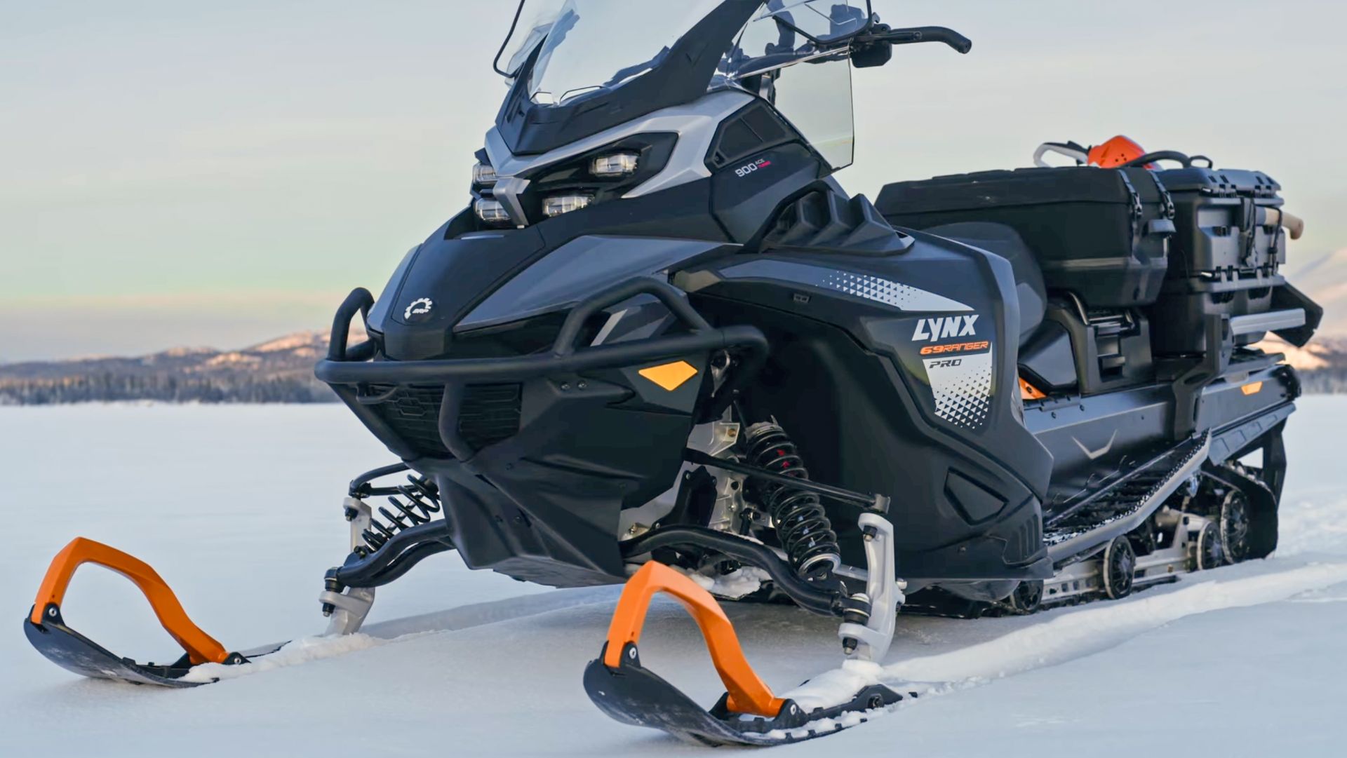 BRP Lynx Ranger PRO модельный год 2027. Обзор с русскими субтитрами.