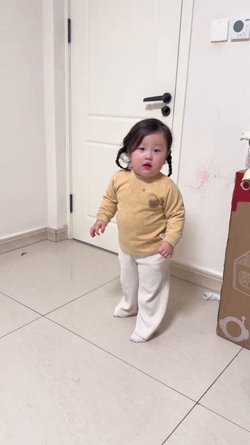 Подстава для ребенка -hd-