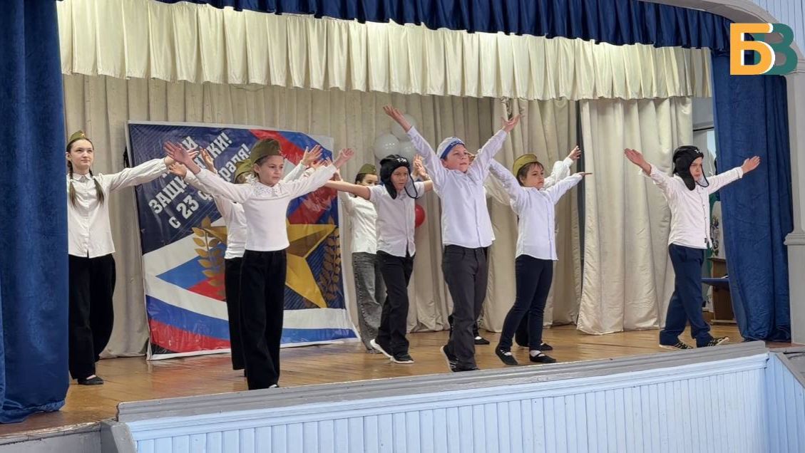 В селе Сухой Отрог прошла праздничная программа ко Дню защитника Отечества