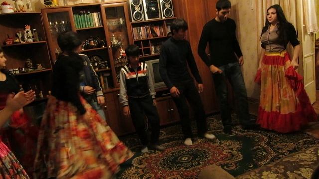 ЦЫГАНОЧКА !  РЕПЕТИРУЕМ У МЕНЯ  ДОМА ! 2011 г