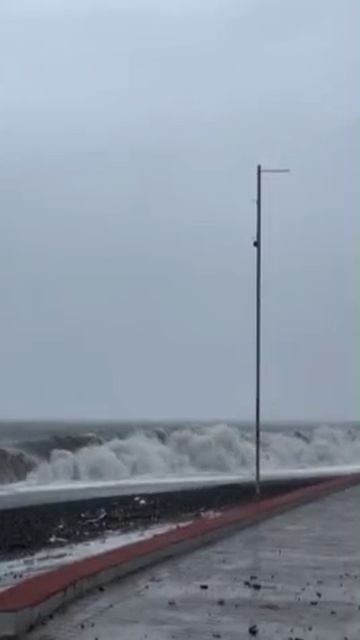 Шторм «Валли» атаковал Сочи, Россия. (19.02.26)