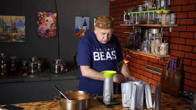 гуляш с говядиной в томатном соусе в автоклаве