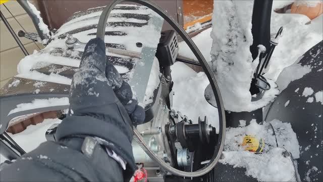 Замена ремня шнека снегоочистителя HUTER на примере SGC 4800(B)