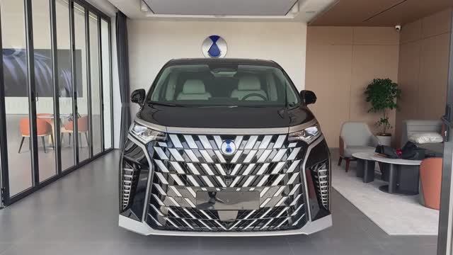 BYD Denza D9 2026 обзор