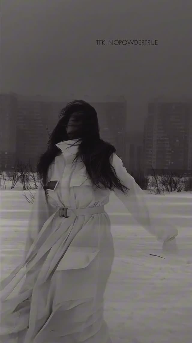 Мы вырастили космическую розу на асфальте...