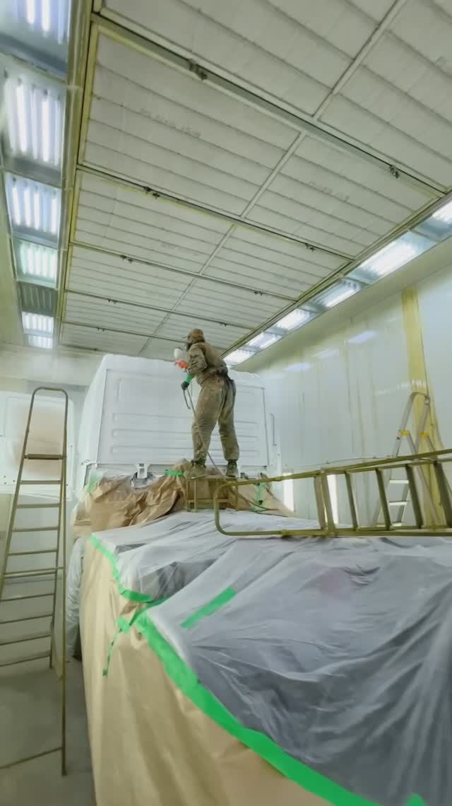 Перекраска кабины грузовика Шахман Х3000 полностью