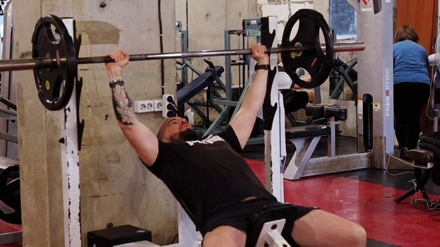 Грудь верх низ упражнения