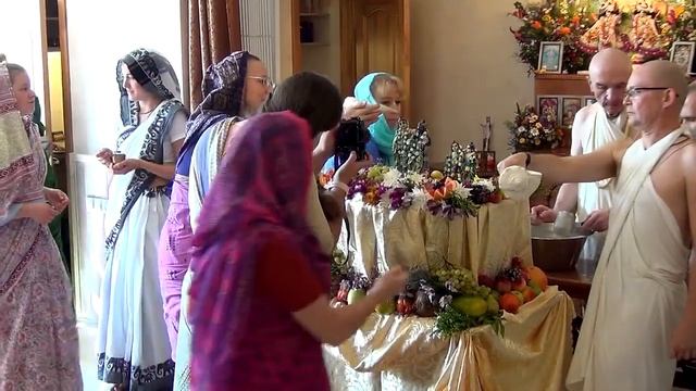 12 08 22  Баларамапурнима   абхишека