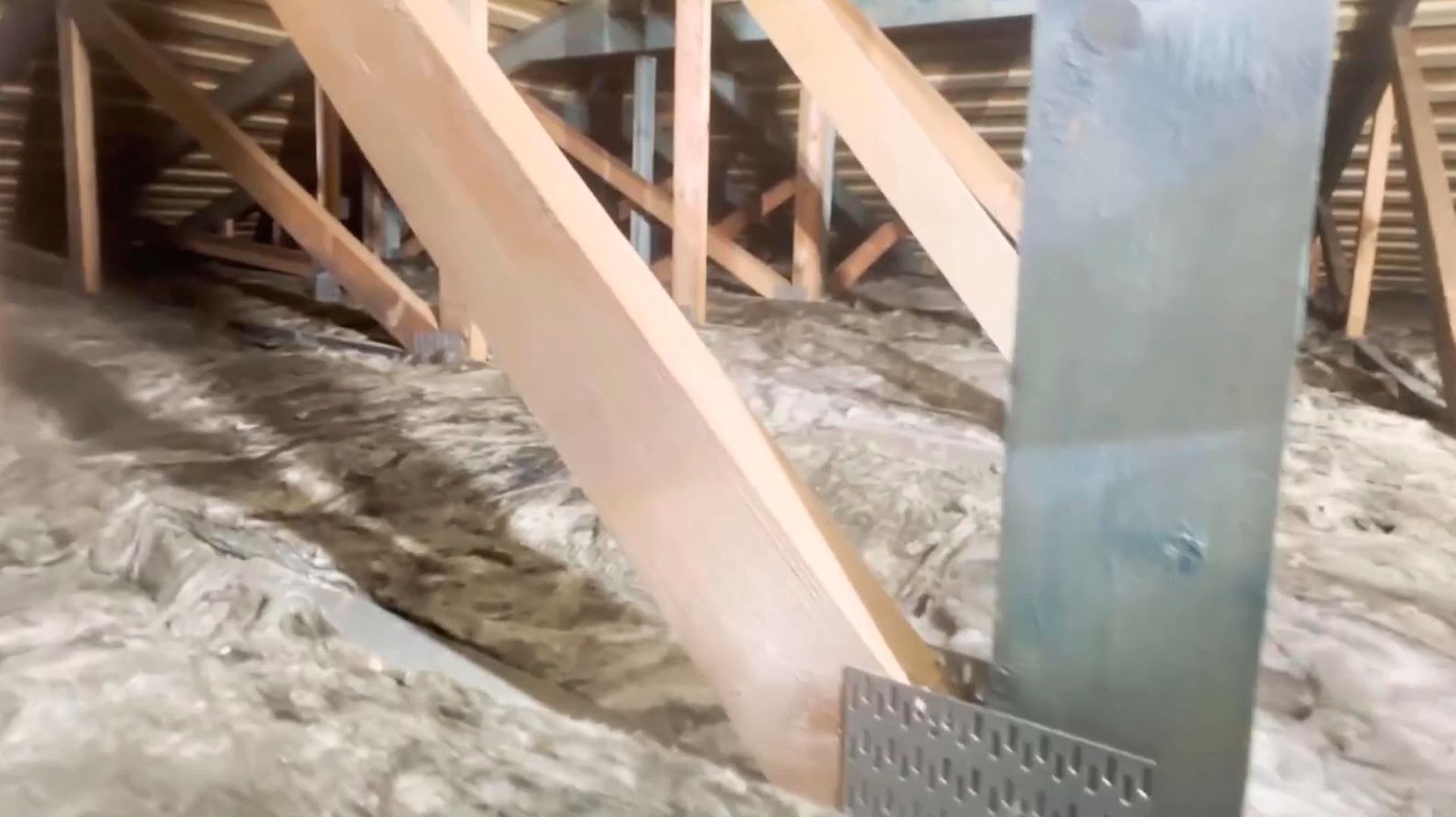 УСТРОЙСТВО ЧЕРДАЧНОГО ПЕРЕКРЫТИЯ: УТЕПЛЕНИЕ, ДЫШАЩАЯ ПАРОИЗОЛЯЦИЯ