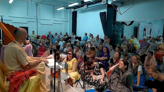 10 07  Лекцию читает Бхакти Бхагаватамрита Кешава Свами