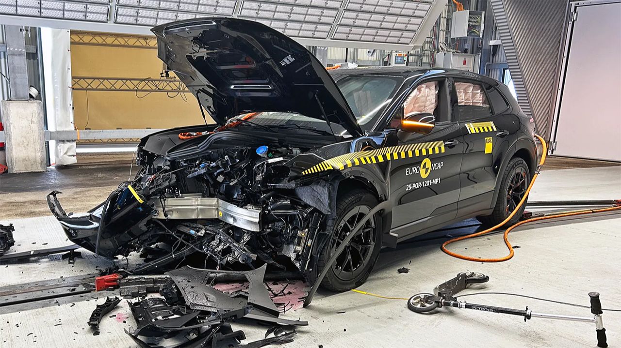 Краш-тест нового Porsche Cayenne 2025 года от Euro NCAP на CarMaps.Ru