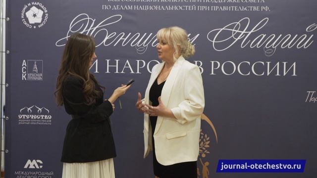 Елена Иванникова (Сияна) - дизайнер русской национальной одежды