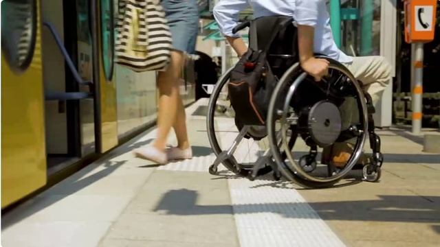 Alber-e-motion-M25-engelstalig---YouTube