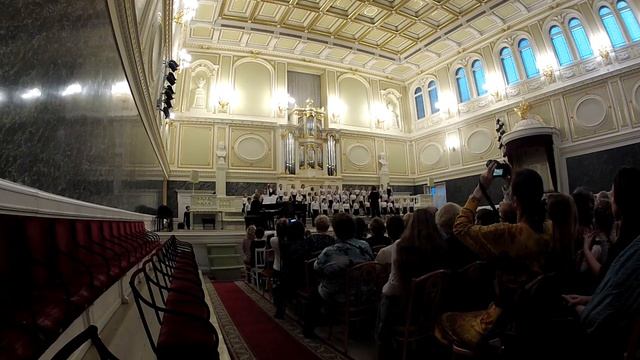 Ян 2019 поет в хоре концерт музыкальной школы Пушкинского района в Капелле  GOPR6949