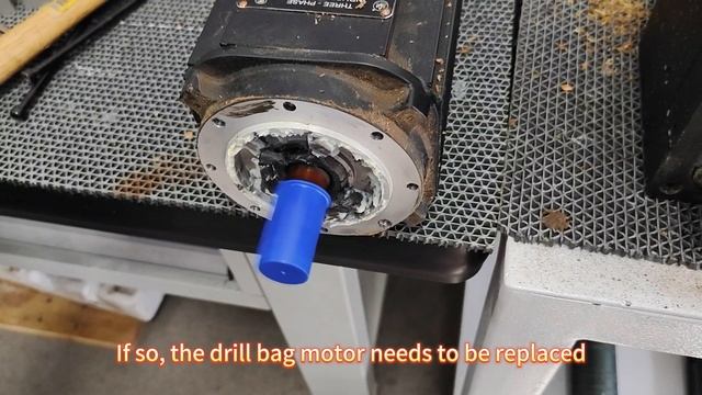 Демонтаж электродвигателя со сверлильной головы