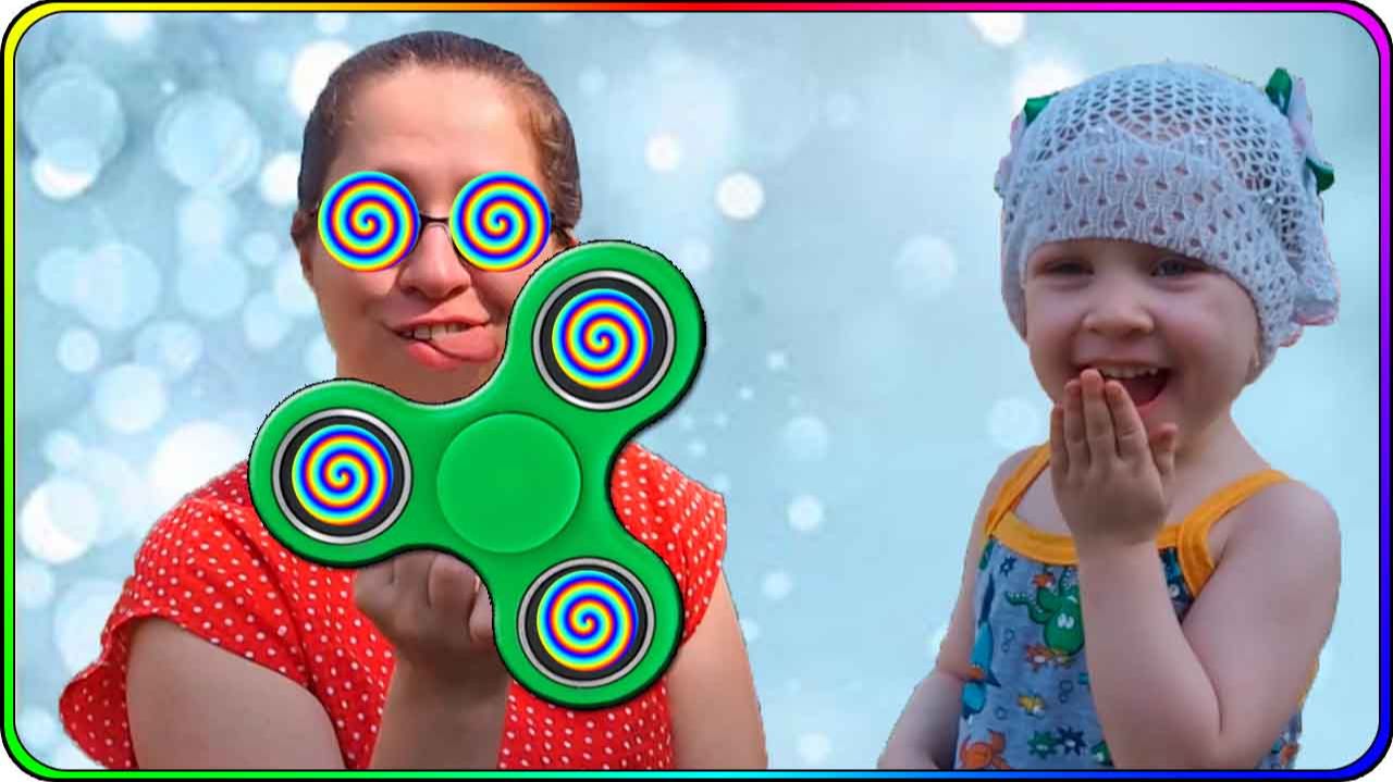 Играем на детской площадке в дочки матери. Спиннер гипноз!