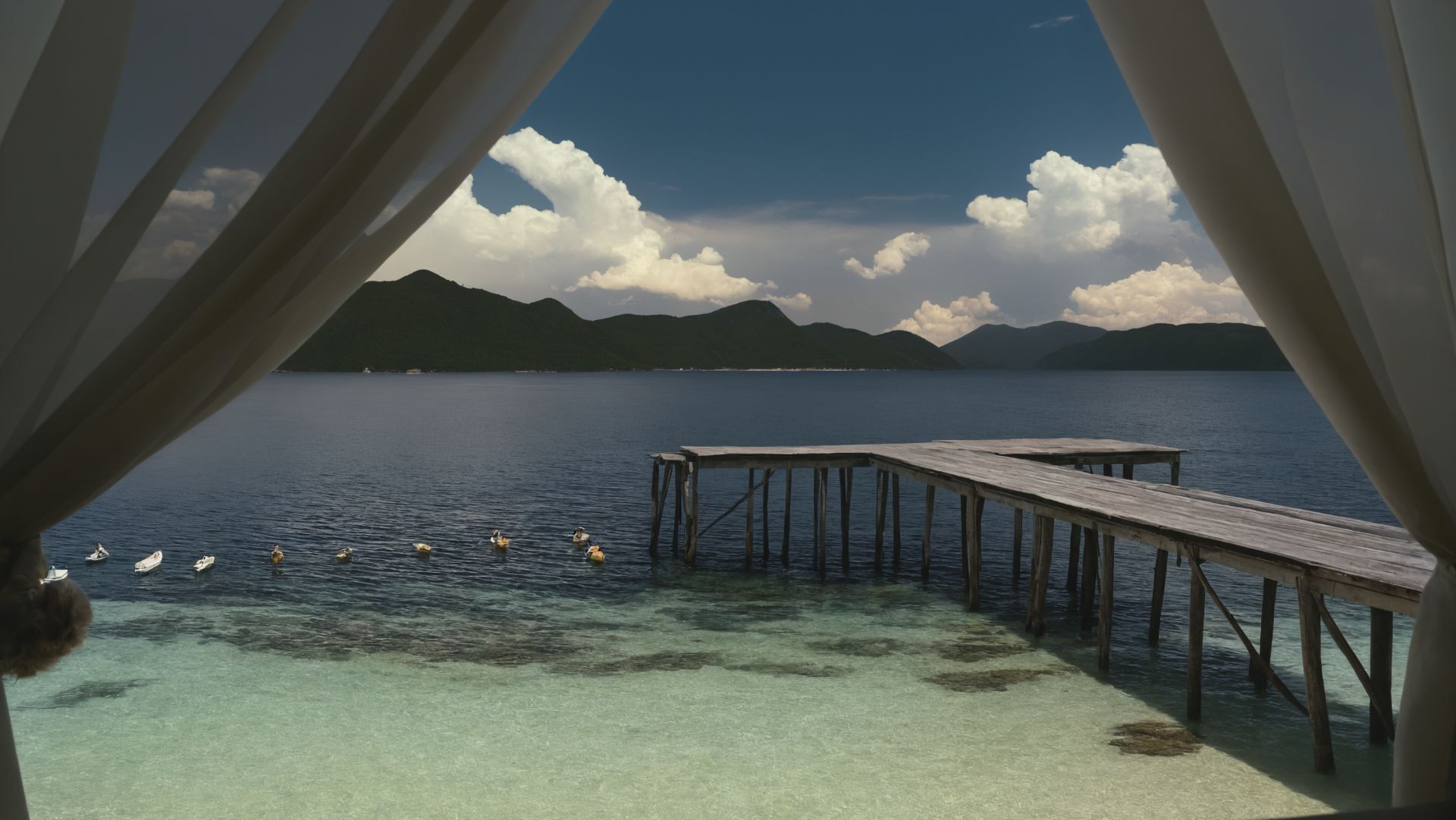 Океанское окно — Тропический вид на море — Успокаивающие звуки плещущихся волн.