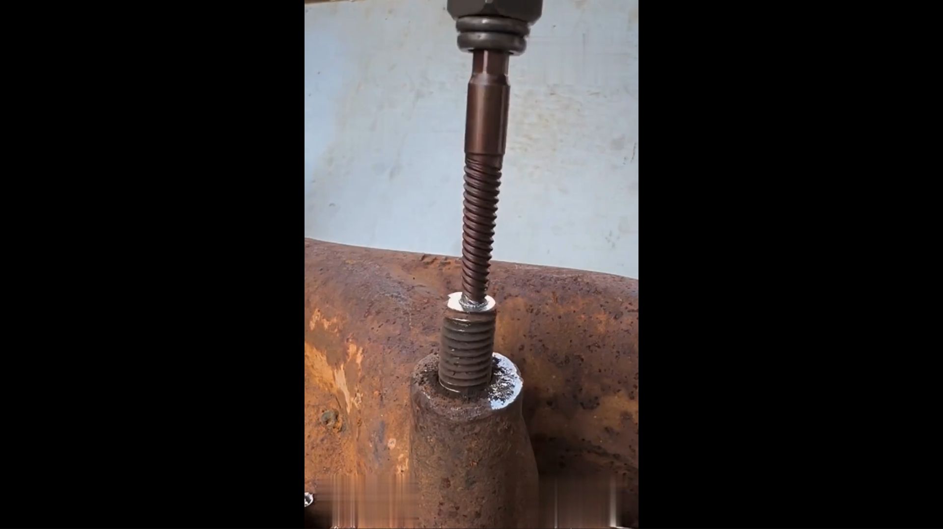 Высверливание болтов