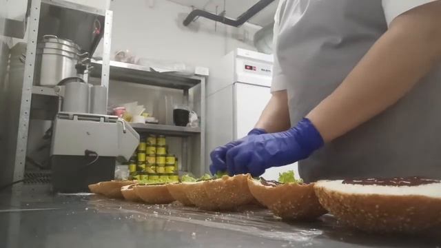 Бургеры!!!Готовлю на производстве