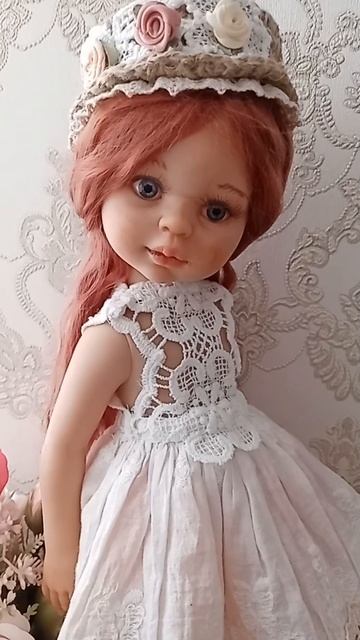 Новый наряд с шляпкой.